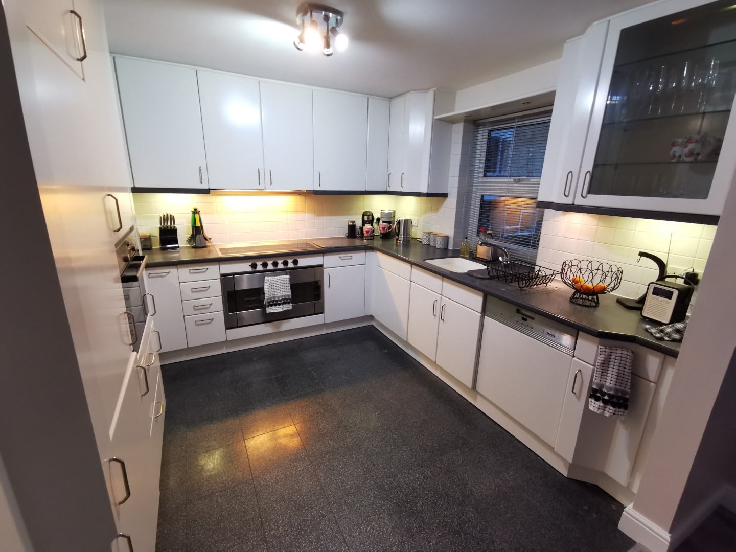 La-de-Da, Flat 15 Kelvin Court, Frinton-on-Sea - Frinton Holiday Lets ...